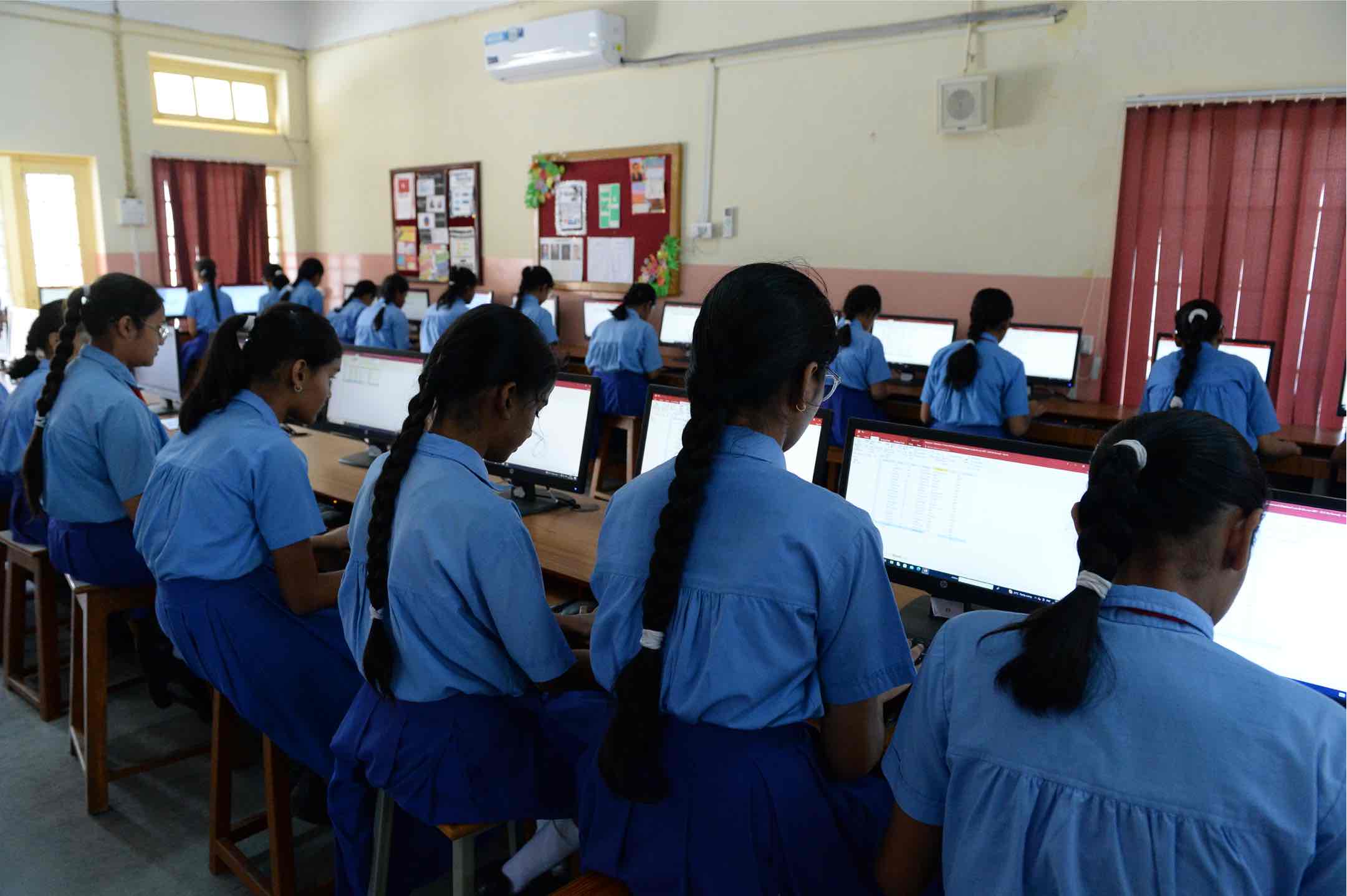 COMPUTER LAB (DJB)1 – Sophia Senior Secondary School
