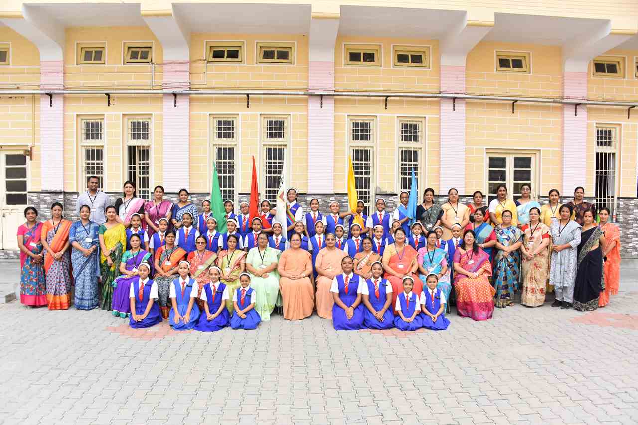 GROUP SNAP 1 (PRIMARY) – Sophia Senior Secondary School