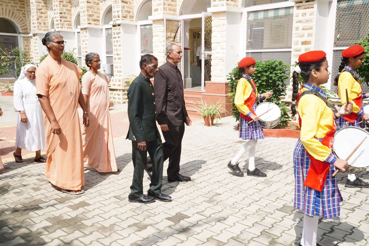 Retirement Function of Shri Harilal ji and Shri Sua Lal Ji (2) – Sophia ...