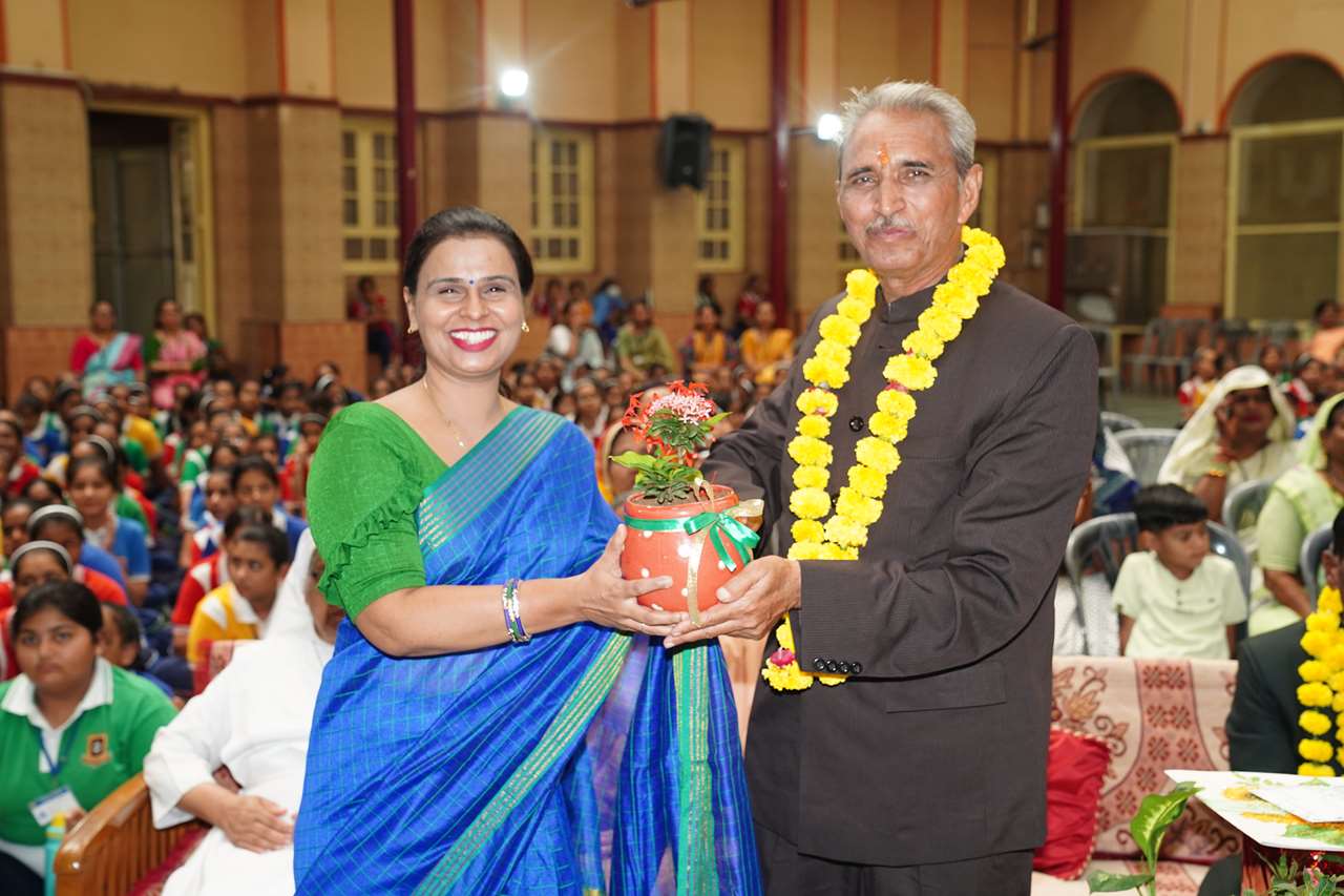 Retirement Function of Shri Harilal ji and Shri Sua Lal Ji (23 ...