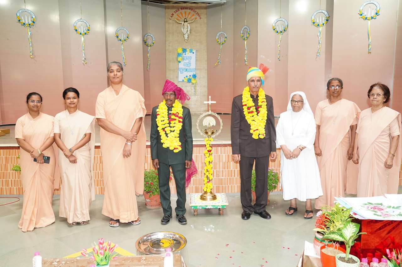 Retirement Function of Shri Harilal ji and Shri Sua Lal Ji (32 ...